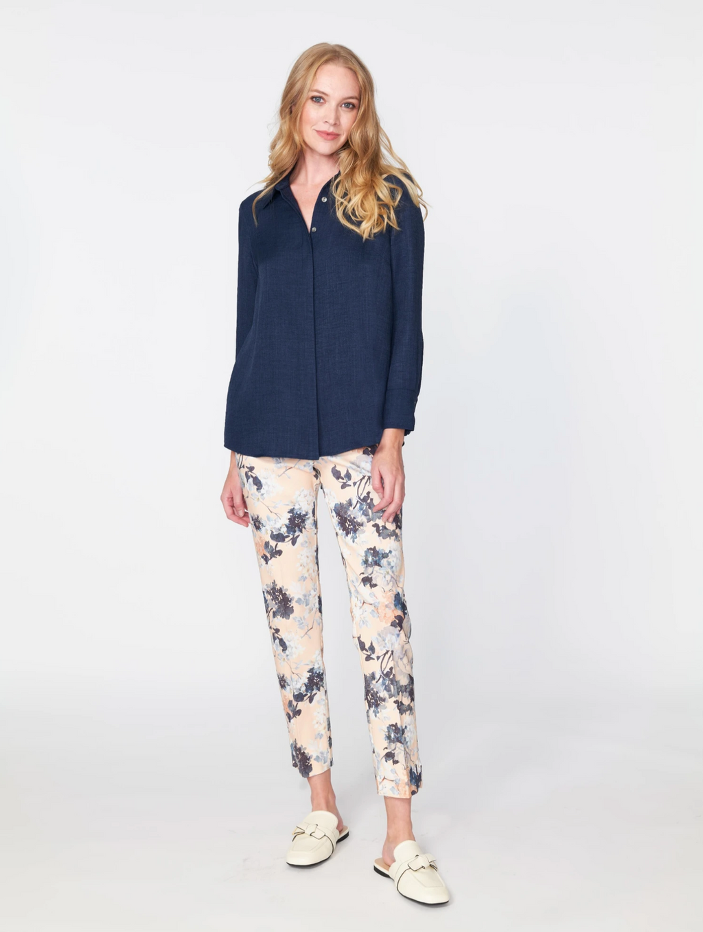 ESTELLE AND FINN ZIP FRONT ANKLE PANT - NAVY FLORAL – Button Down SF